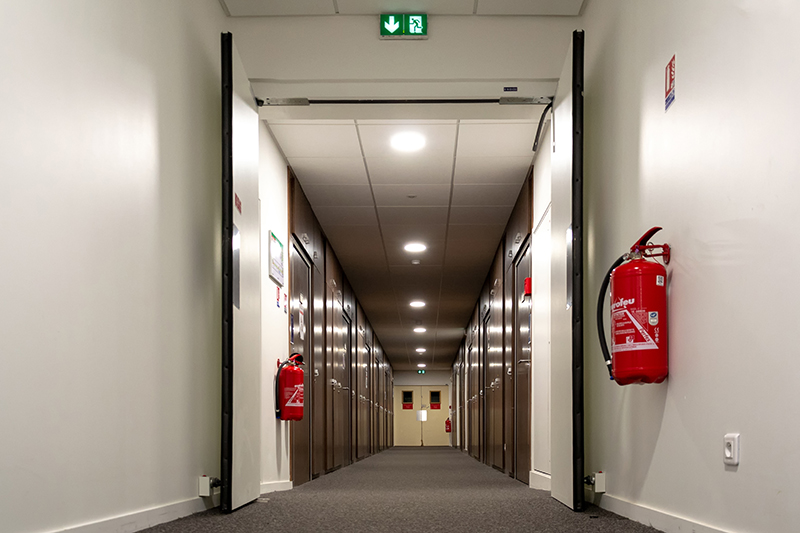 Compartimentage incendie : principes, murs, portes coupe-feu